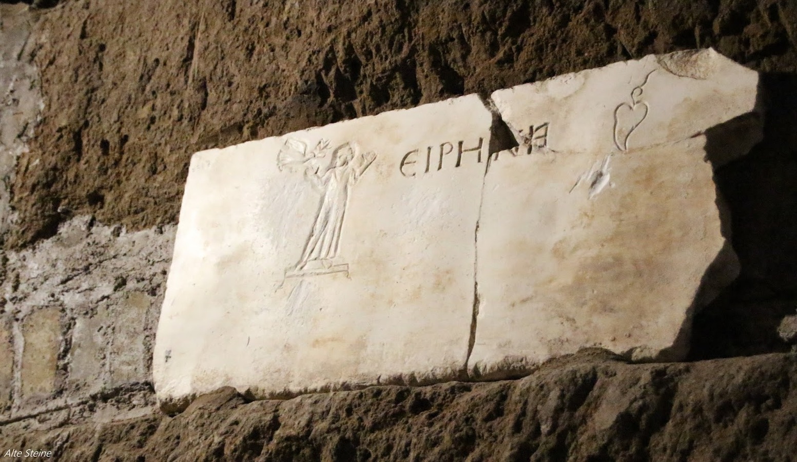 Unterirdische Katakomben von Rom - Burgdame